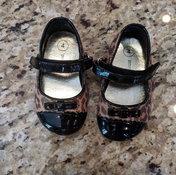 OshKosh B'gosh | Shoes | Euc Toddler Girl Leopard Print Shoes | Poshmark